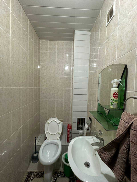 4xonali 5qavatli yangi Gʻishtli domning 5-qavati + 7m2 padval