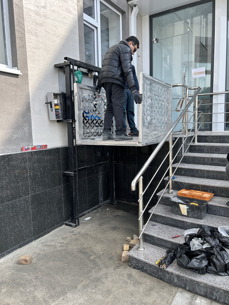Инвалидный подемник wheelchair lift