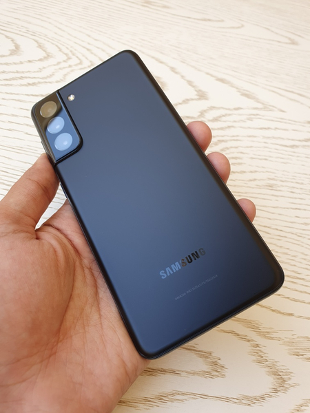 Samsung Galaxy S21 Plus 5G. OzU 8/256 GB. Garantya bor. Mate Black