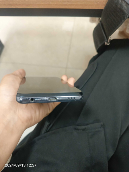A32  telefon 100$