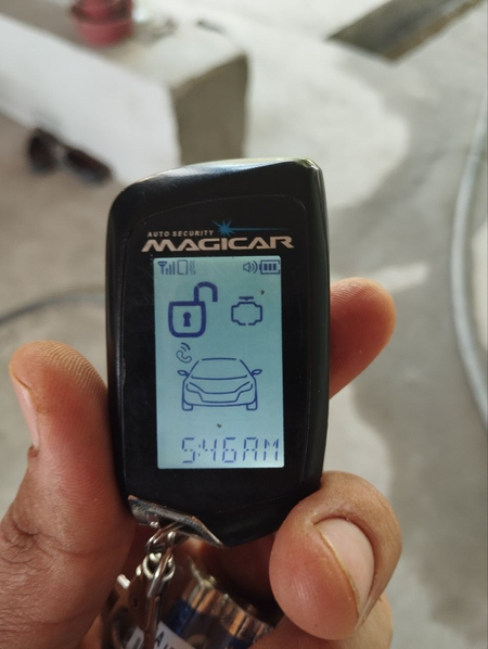 Megicar 905-906 pulit sotiladi