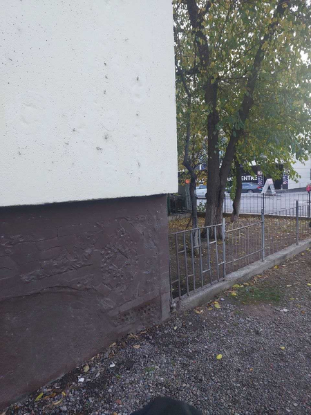 Продаётся нежилой недвижимость 1 линия в доль дороги Қўйлқ-1 масив