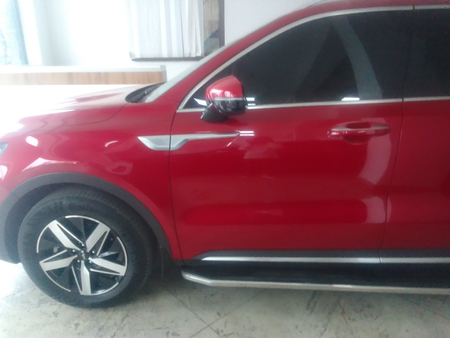 Kia sorento moshinasi sotiladi