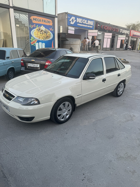 Nexia 2 DOHC люкс кондиционер сотилади