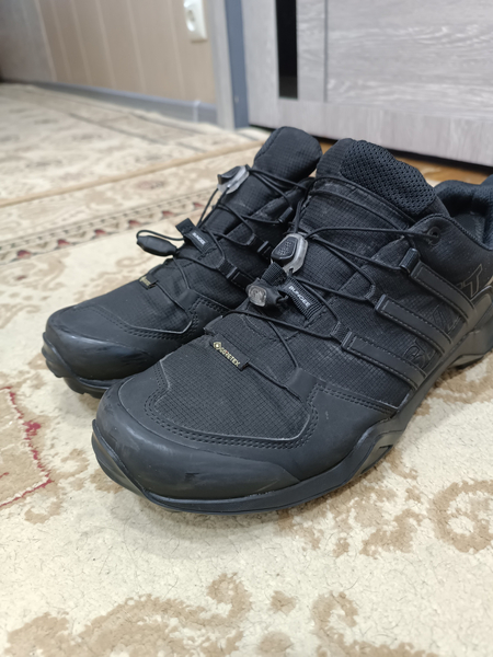 Оригинальные кроссовки adidas