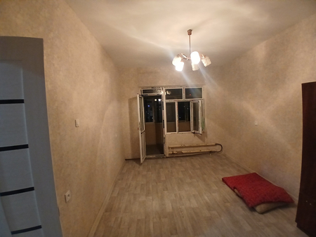 2 xona srochno ijaraga beriladi 3-bekat Sergeli
