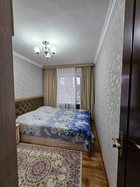 3х комнатная квартира на 2 этаже, Регистан