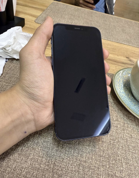 iphone 12 LLA Sotiladi