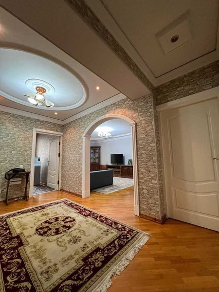 V1417  ПРОДАЕТСЯ 3/2/5  Метро Айбека   100м2  евро ремонт