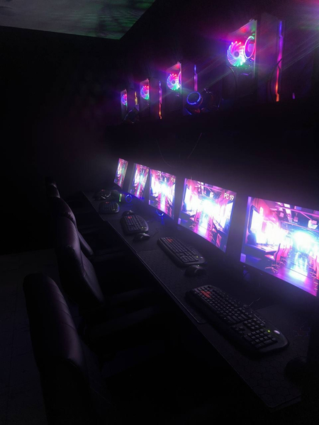 Таййор Бизнес СотиладиGame Club Sotiladi