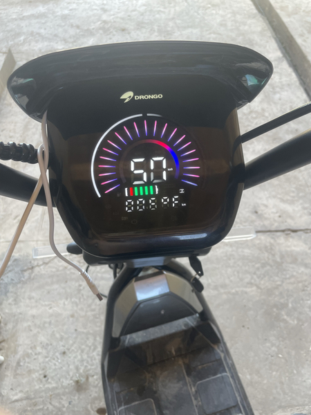 Sukutr bor 300 $ beramiza