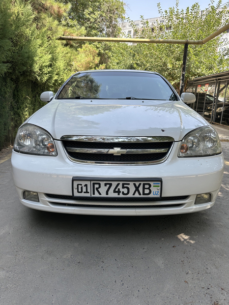 Lacetti 2012 sotiladi!
