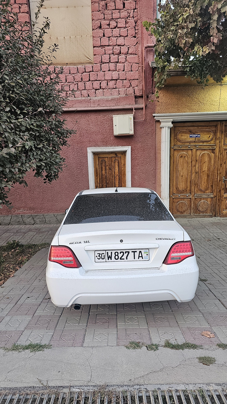 Срочно продаётся Нексия 2, 1.6 люкс