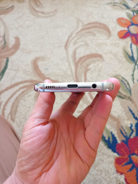 Обмен Samsung  s10  в идеальном состоянии