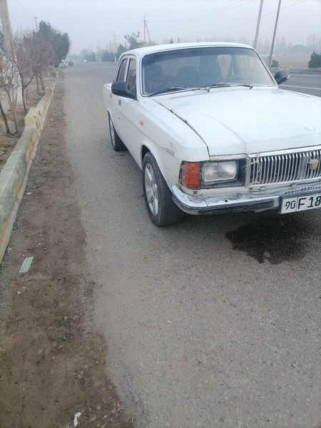 Газ 3102 срочно сотилади