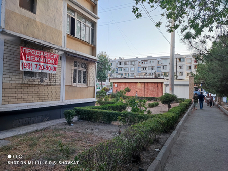 Вдоль дороги 1 комнатная 40м². Под коммерцию. Нежилой фонд