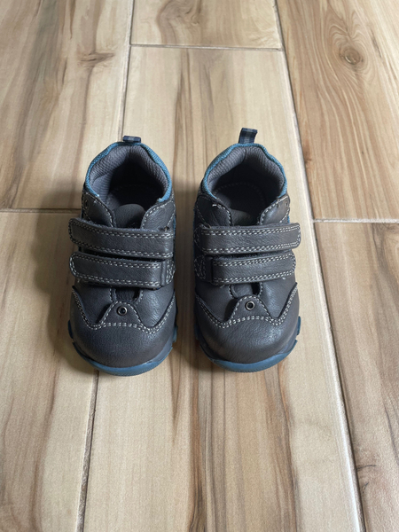 Детские  кроссовки Mothercare для мальчика