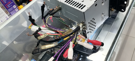 Srochna sotiladi yoki obmen pioneer 5250 ga