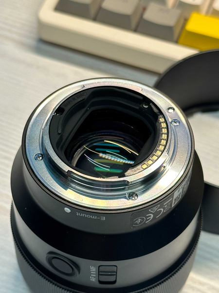 Объектив Sony FE 85mm f/1.8