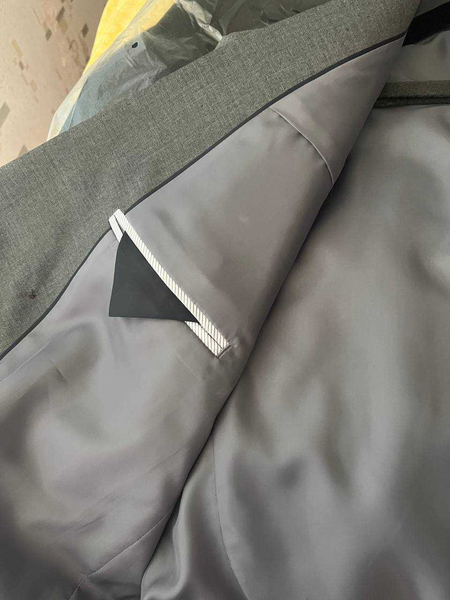 Пиджак мужское фирма TAILORED ( MANGO MEN )