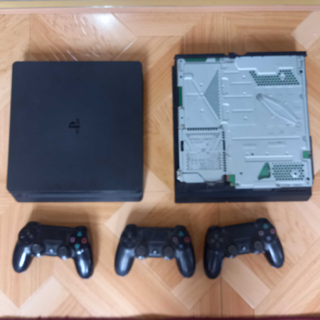 Продаю playstation 4 pro и slim