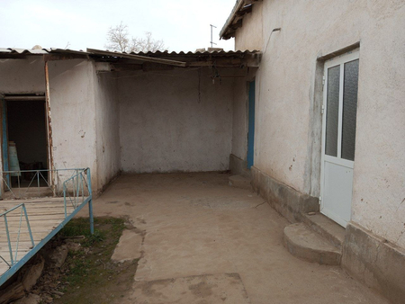 Uchastka sotiladi 15000$.