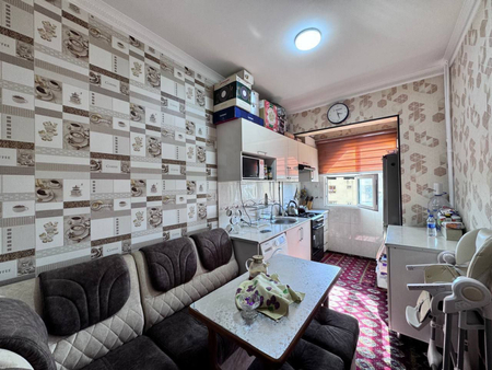 Продам Юнусабад 14кв 3/3/5 балкон 2х6