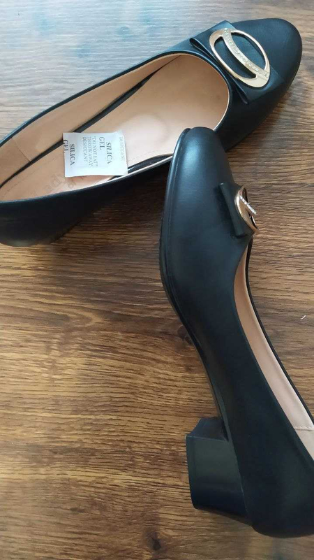 Продам туфли женские