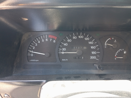 Nexia 1 yili 2003 sons tramblyor sariq