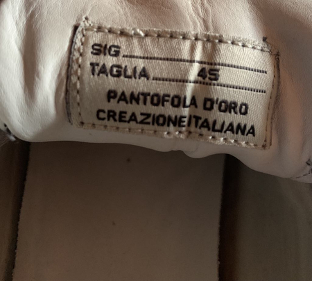 Pantofola d’Oro – это обувь, которая без преувеличения ассоциирует со