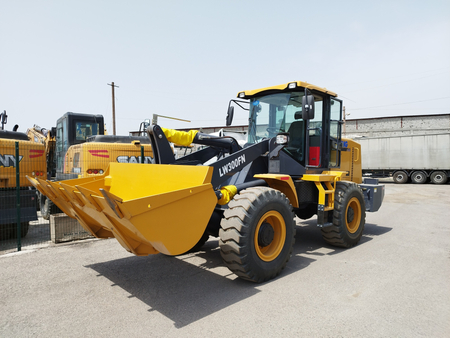 Фронтальный погрузчик XCMG LW300FN
