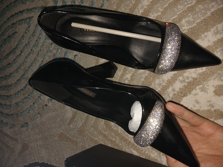 Versace tufli yengi