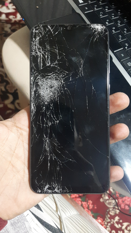 Samsung a50 faqat ekran qo'yish kerak o'zi zo'r 64 gb
