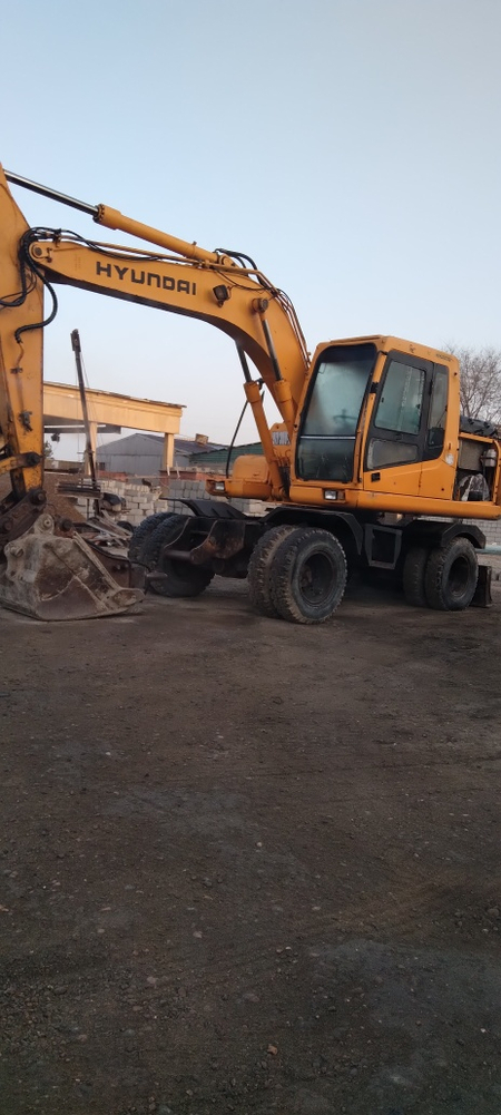 Экскаватор HYUNDAI 1400