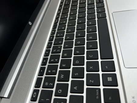 Hp Probook 455 G9 R7-5825U/8/512/15.6’ FHD IPS/FingerPrint/Metallic