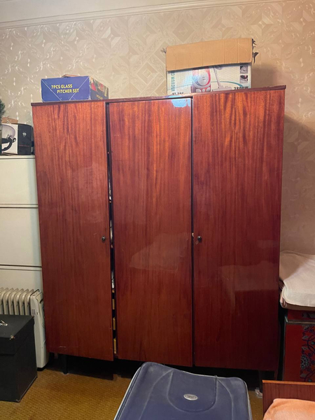Продаётся шифоньер