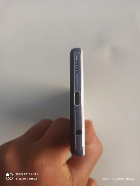 Samsung galaxy  a32 srochni sotiladi
