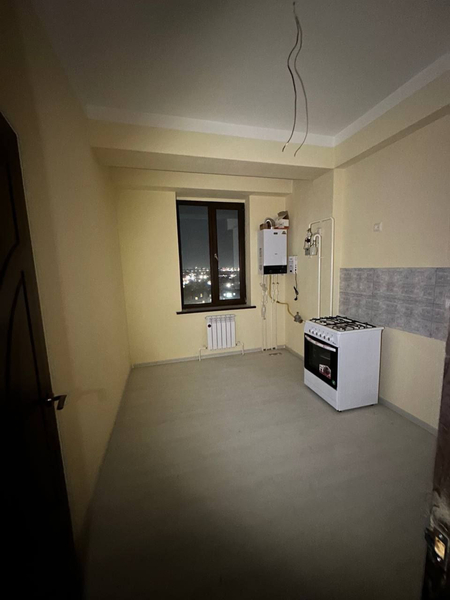 Сергели « green hous 2 хона 65м2 сотилади 3 бекат 200м
