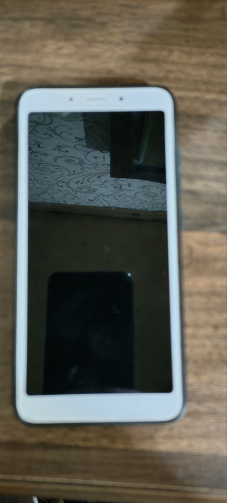 Redmi 6 yaxshi holatda