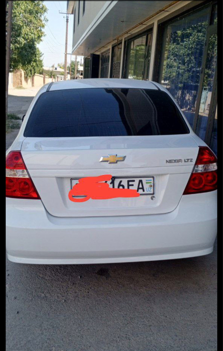 Нексия 3 автамат. 4 позиция сотилади