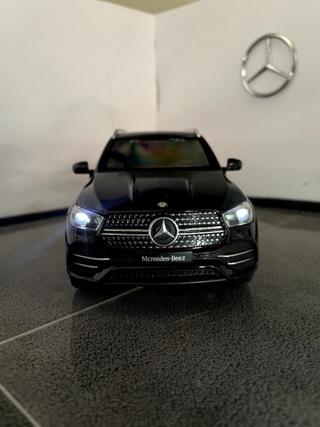Продается Mercedes benz GLE 350 4matic 1:24 original