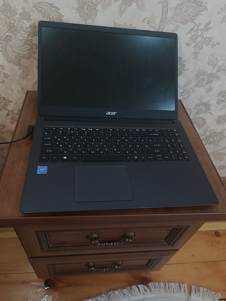 Notebook sotiladi!