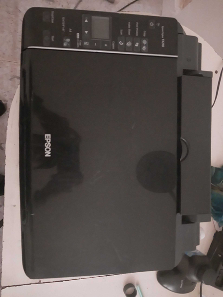 Epson TX210 printer sotiladi 4 цвет