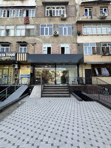 Аренда под бутик авиакасса аптека и show room ор-р Shoh saroy