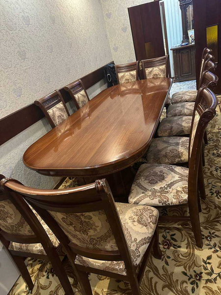 Продаю комплект мебель (стол+ стул 12шт)