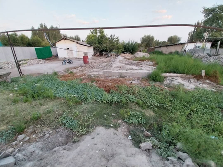 Yer sotiladi. 18,5 sotik. O'rtachirchiq tumanida Do'stlik mahalla