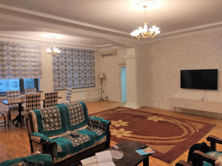 Улица Мирабад  4х комн 3спальня метро ойбек ориентир кафе анор
