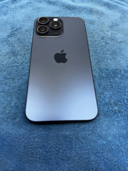 Продам б.у iPhone 15pro max 256gb blue