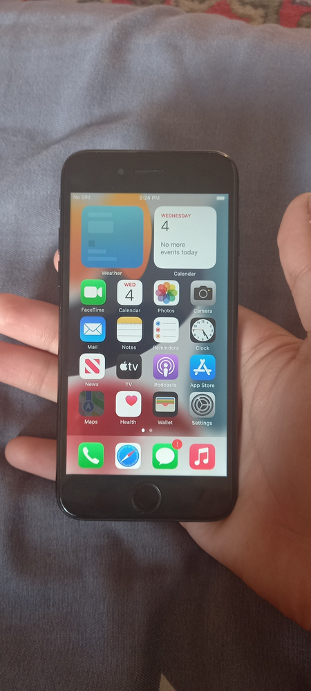 I phone 7 Black rang 128gb ideal