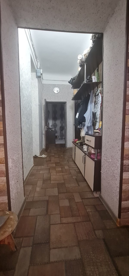 2х комнатная в центре Чирчика